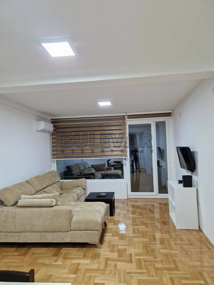 Dvosoban stan, Niš - Centar | Izdavanje · 66m² · 450€