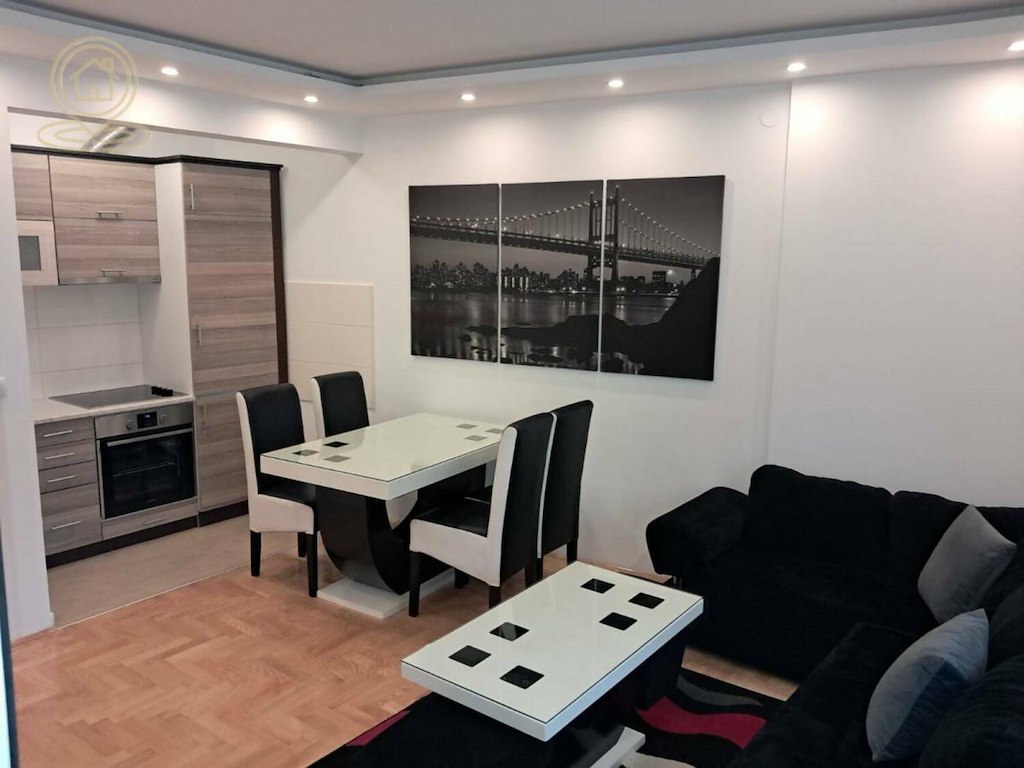 Dvosoban stan, Novi Sad | Izdavanje · 41m² · 450€