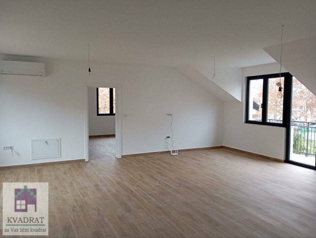 Poslovni prostor / Lokal, Beograd - Obrenovac (mesto) | Izdavanje · 59m² · 600€