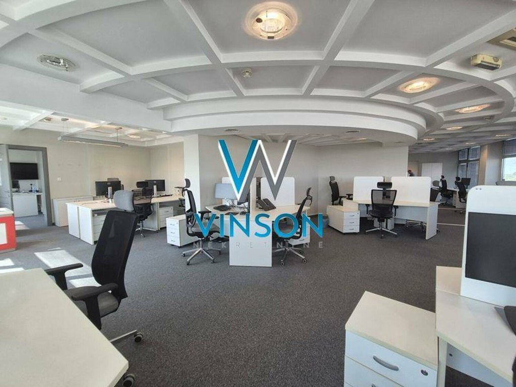 Poslovni prostor / Lokal, Novi Sad - Bulevar Oslobođenja | Izdavanje · 324m² · 3.800€
