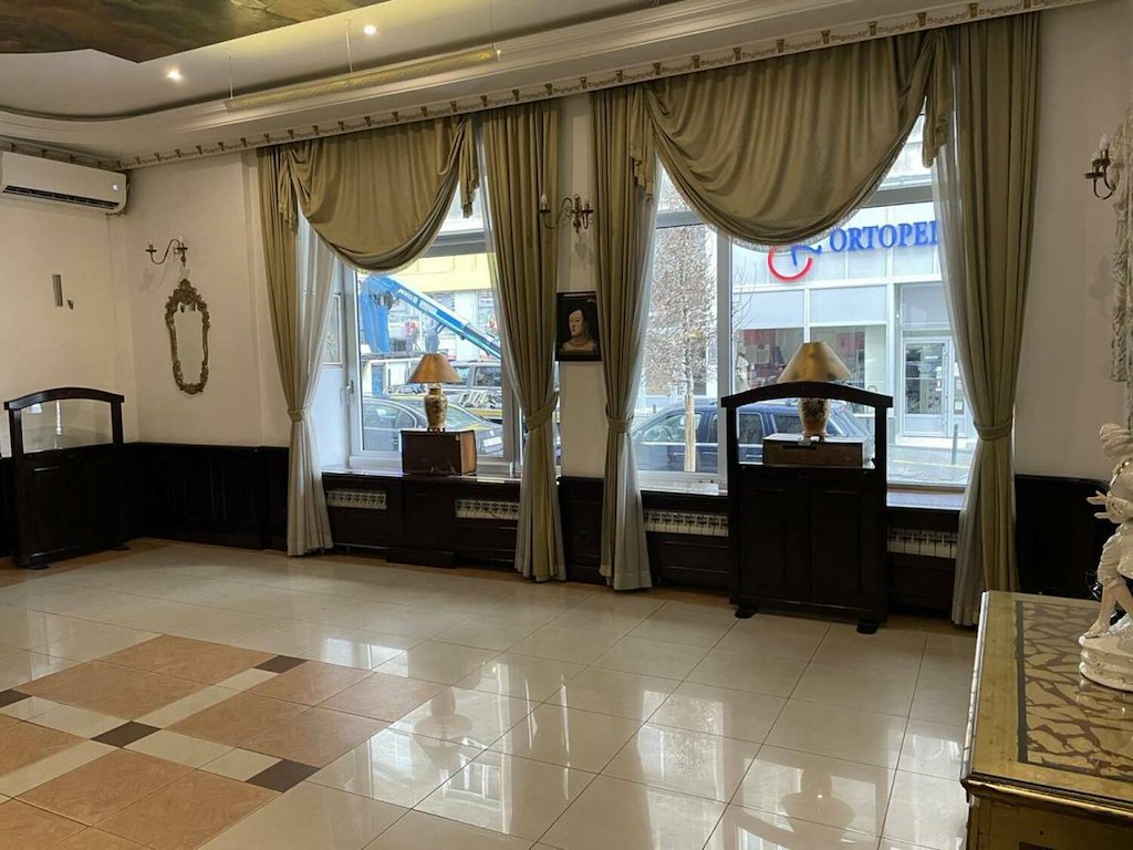 Poslovni prostor / Lokal, Beograd - Savski trg – Pristanište | Izdavanje · 60m² · 1.650€