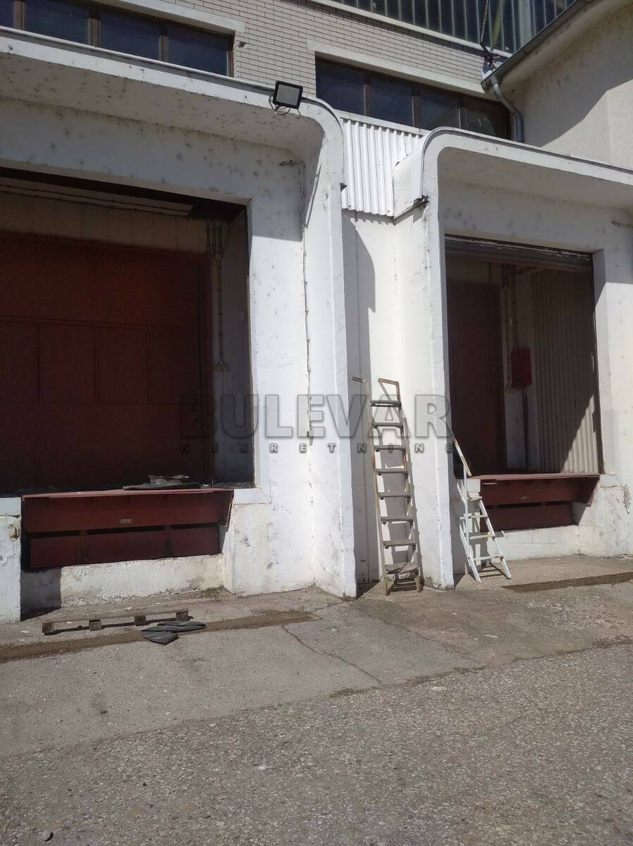 Poslovni prostor / Lokal, Niš - Ratko Jović | Izdavanje · 1911m² · 7.200€