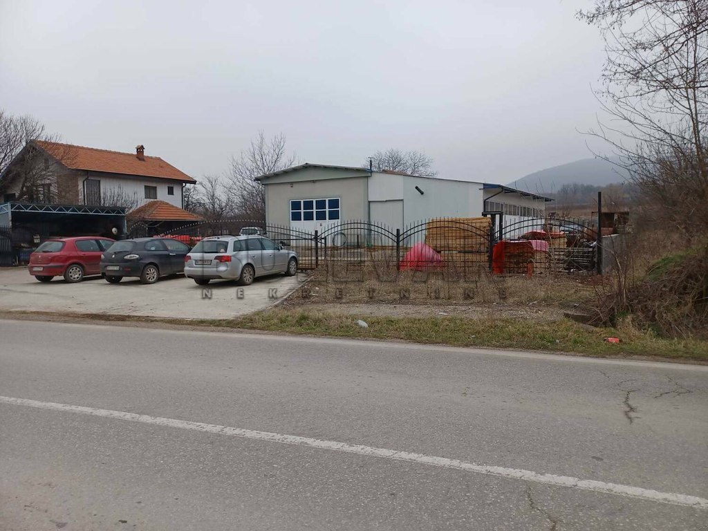 Poslovni prostor / Lokal, Niš - Gornja Toponica | Izdavanje · 400m² · 1.200€