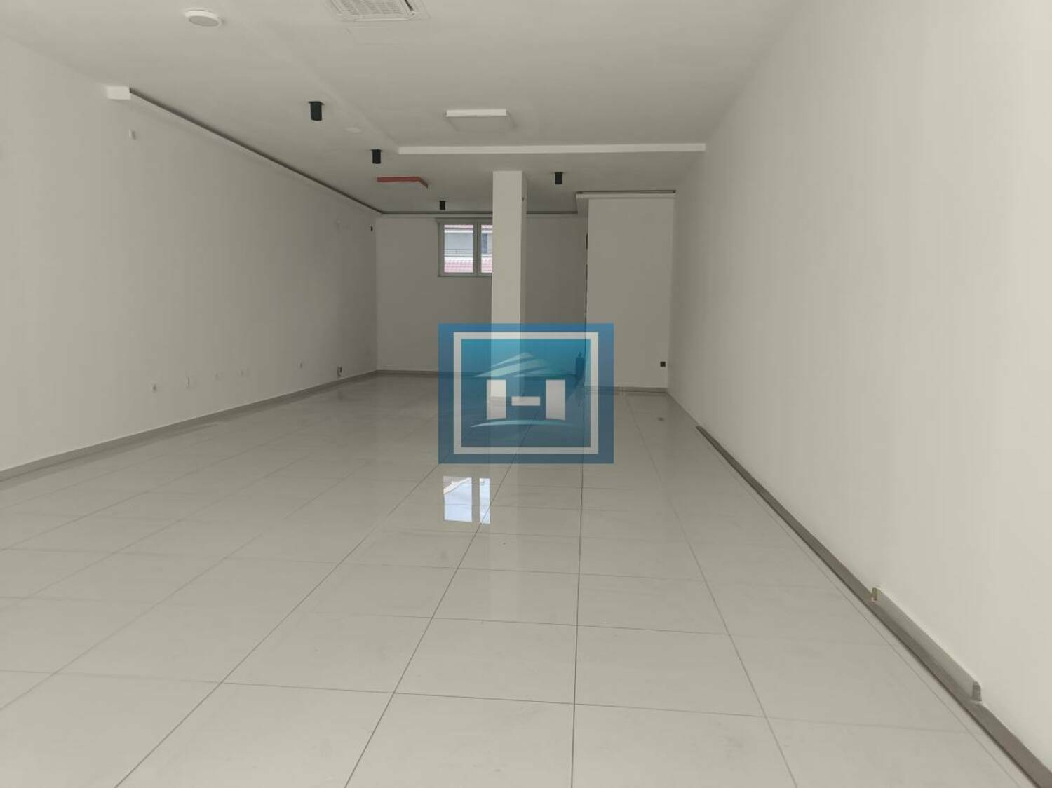 Poslovni prostor / Lokal, Ćuprija | Izdavanje · 90m² · 650€