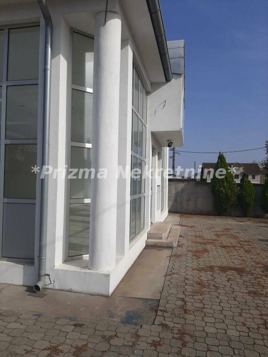 Poslovni prostor / Lokal, Paraćin | Izdavanje · 150m² · 800€