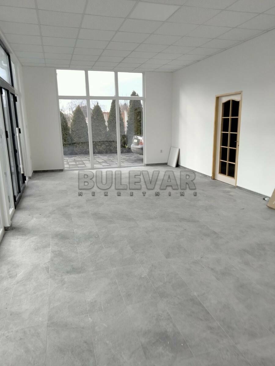 Poslovni prostor / Lokal, Doljevac - Kočane | Izdavanje · 86m² · 360€