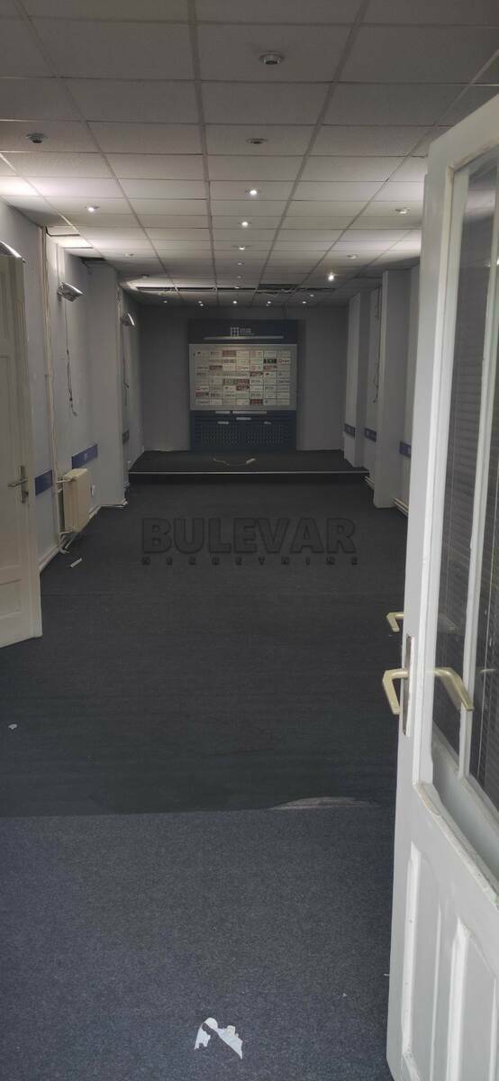 Poslovni prostor / Lokal, Niš - Centar | Izdavanje · 119m² · 900€