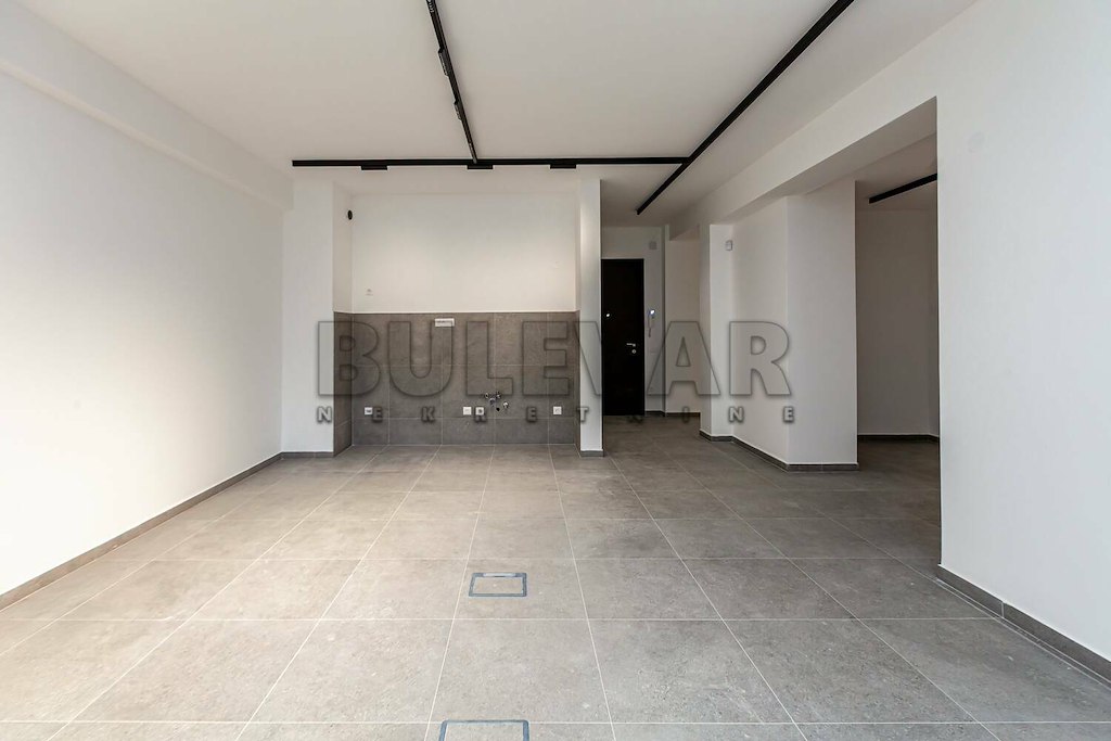 Poslovni prostor / Lokal, Niš - Bubanj | Izdavanje · 97m² · 800€