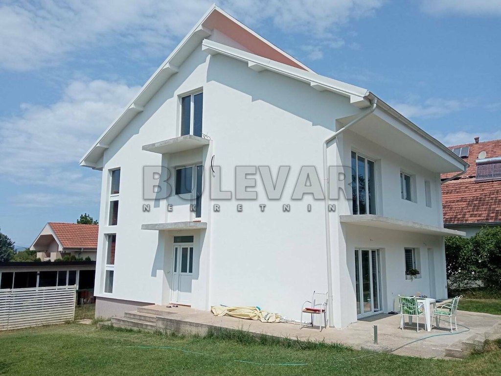 Poslovni prostor / Lokal, Niš - Pasi poljana | Izdavanje · 385m² · 2.200€