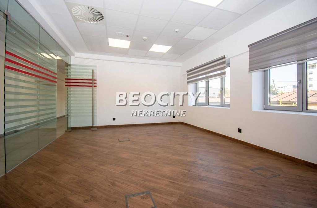 Poslovni prostor / Lokal, Beograd - Zemun (centar) | Izdavanje · 325m² · 3.900€