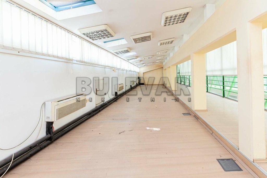 Poslovni prostor / Lokal, Niš - Centar | Izdavanje · 200m² · 2.000€