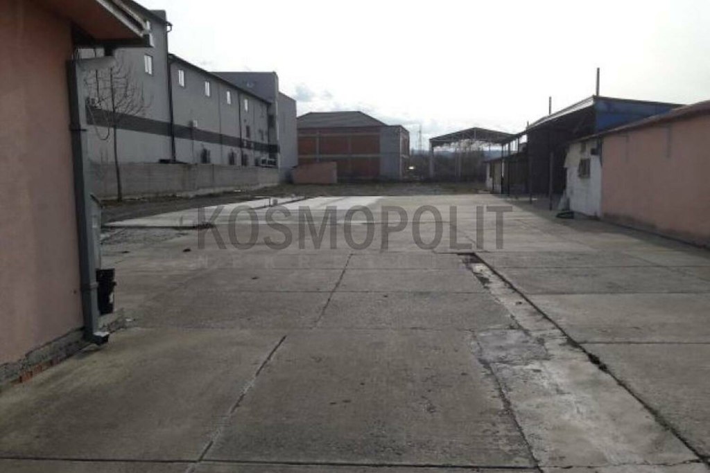 Poslovni prostor / Lokal, Beograd - Leštane | Izdavanje · 400m² · 2.500€