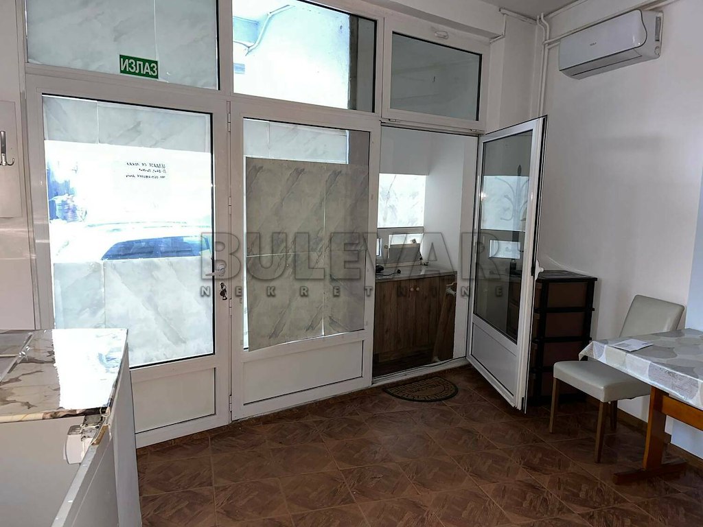 Poslovni prostor / Lokal, Niš - Centar | Izdavanje · 48m² · 350€