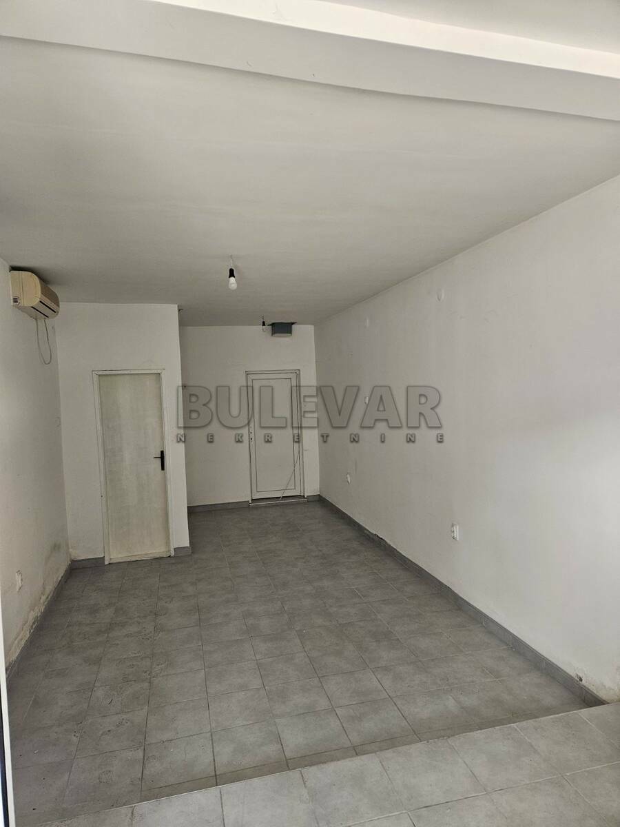 Poslovni prostor / Lokal, Niš - Branko Bjegović | Izdavanje · 100m² · 400€