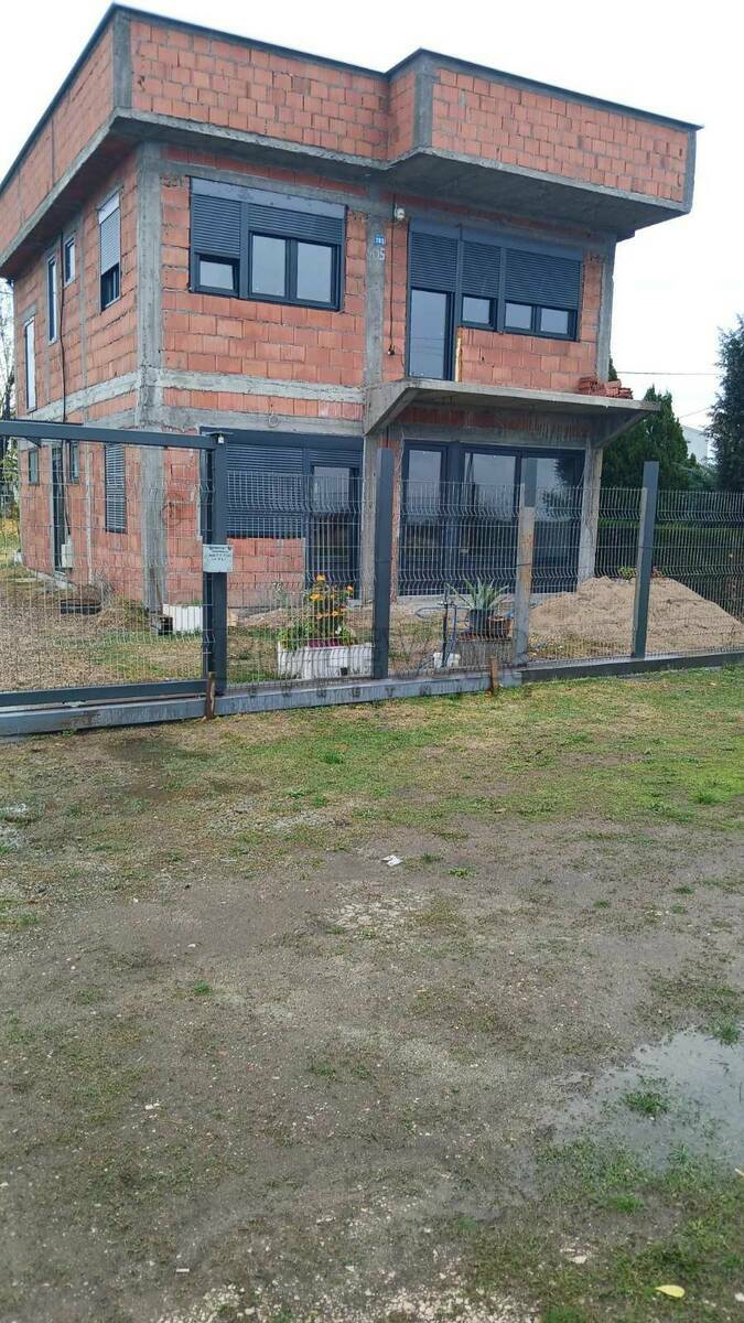 Poslovni prostor / Lokal, Merošina - Mramorsko brdo | Izdavanje · 80m² · 500€