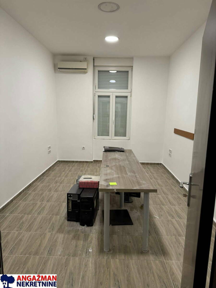Poslovni prostor / Lokal, Beograd - Bajlonijeva pijaca | Izdavanje · 96m² · 900€