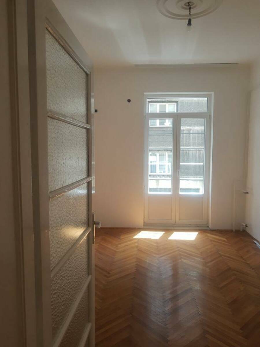 Poslovni prostor / Lokal, Beograd - Savski trg – Pristanište | Izdavanje · 67m² · 800€