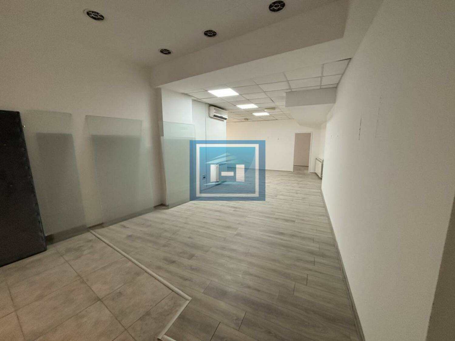 Poslovni prostor / Lokal, Jagodina | Izdavanje · 171m² · 2.000€
