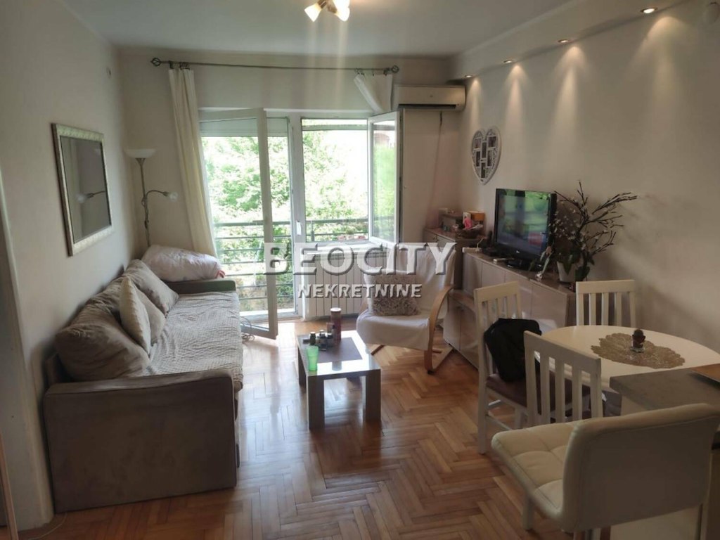 Dvosoban stan, Beograd - Vojvode Vlahovića | Prodaja · 37m² · 122.400€