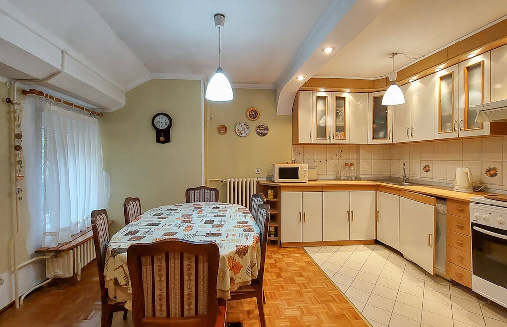 Dvoiposoban stan, Beograd - Cerak Vinogradi | Prodaja · 64m² · 163.000€