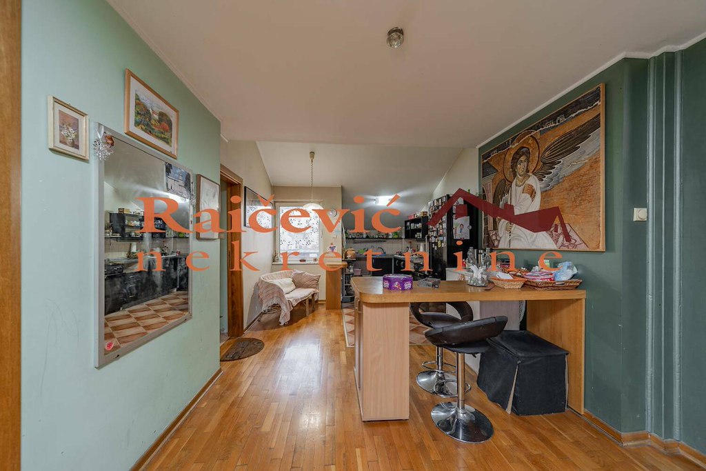 Cetvorosoban stan, Beograd - Profesorska Kolonija | Prodaja · 160m² · 300.000€