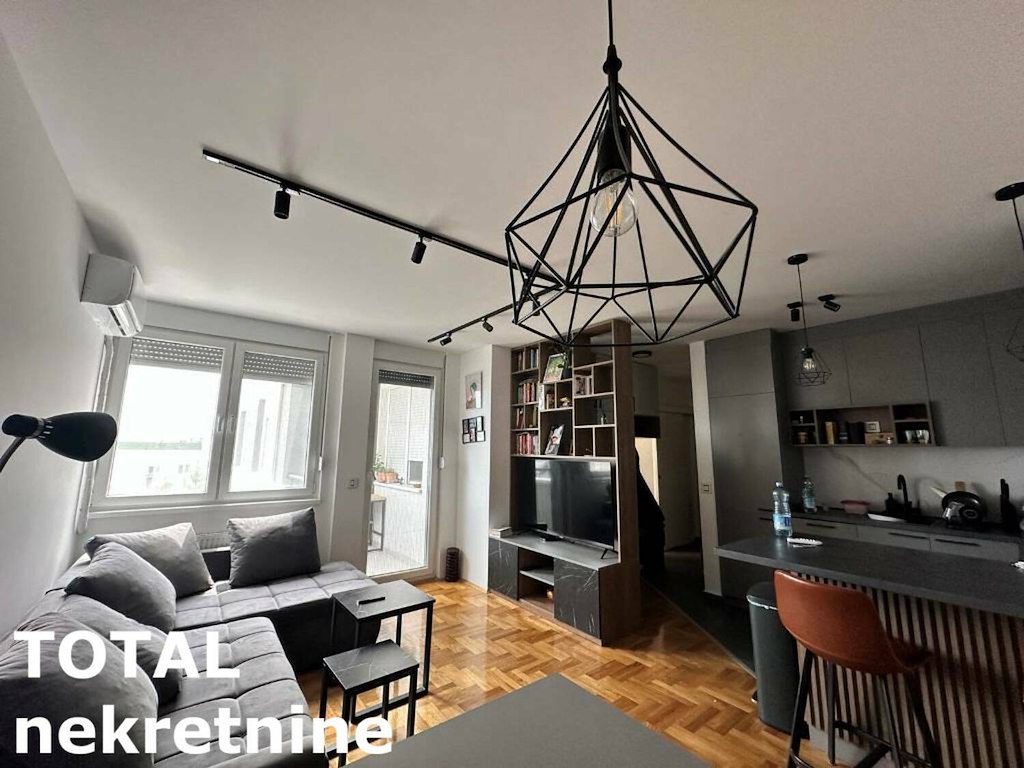 Jednoiposoban stan, Novi Sad - Bulevar Patrijarha Pavla | Prodaja · 43m² · 129.000€