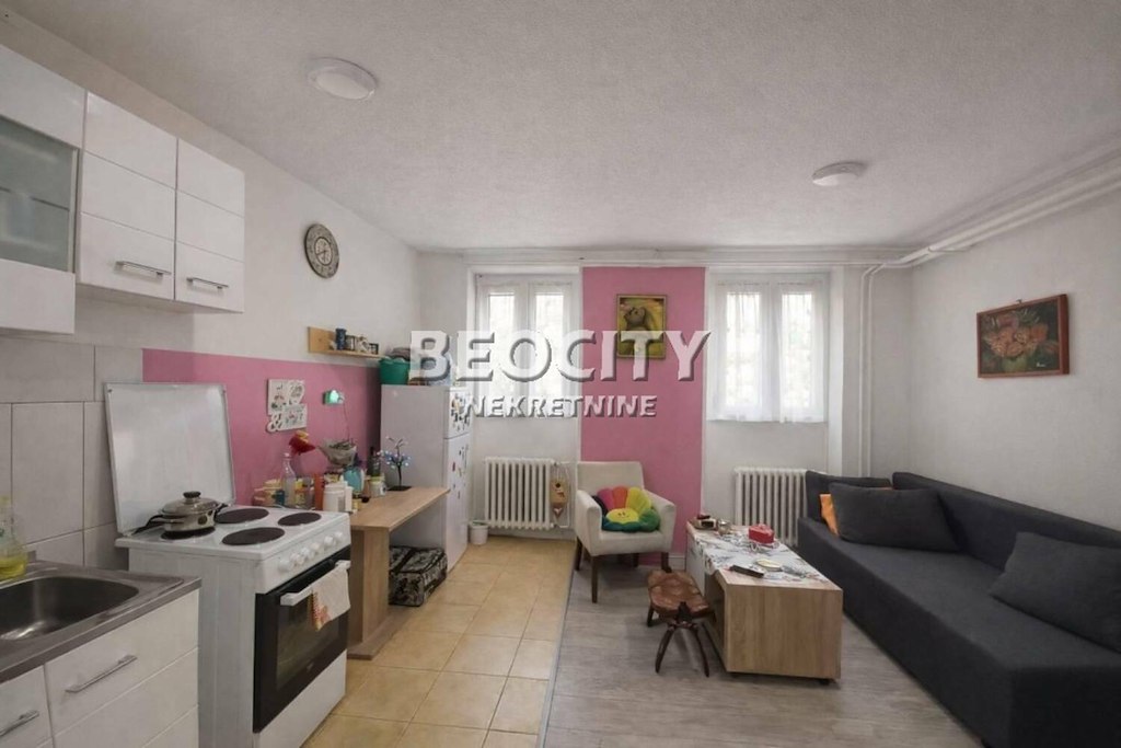 Trosoban stan, Novi Sad - Centar | Prodaja · 39m² · 100.000€