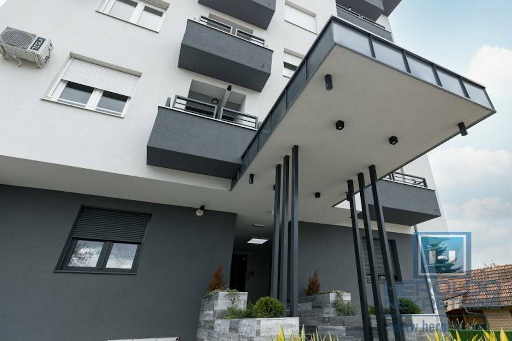 Stan, Jagodina | Prodaja · 340m² · 360.000€