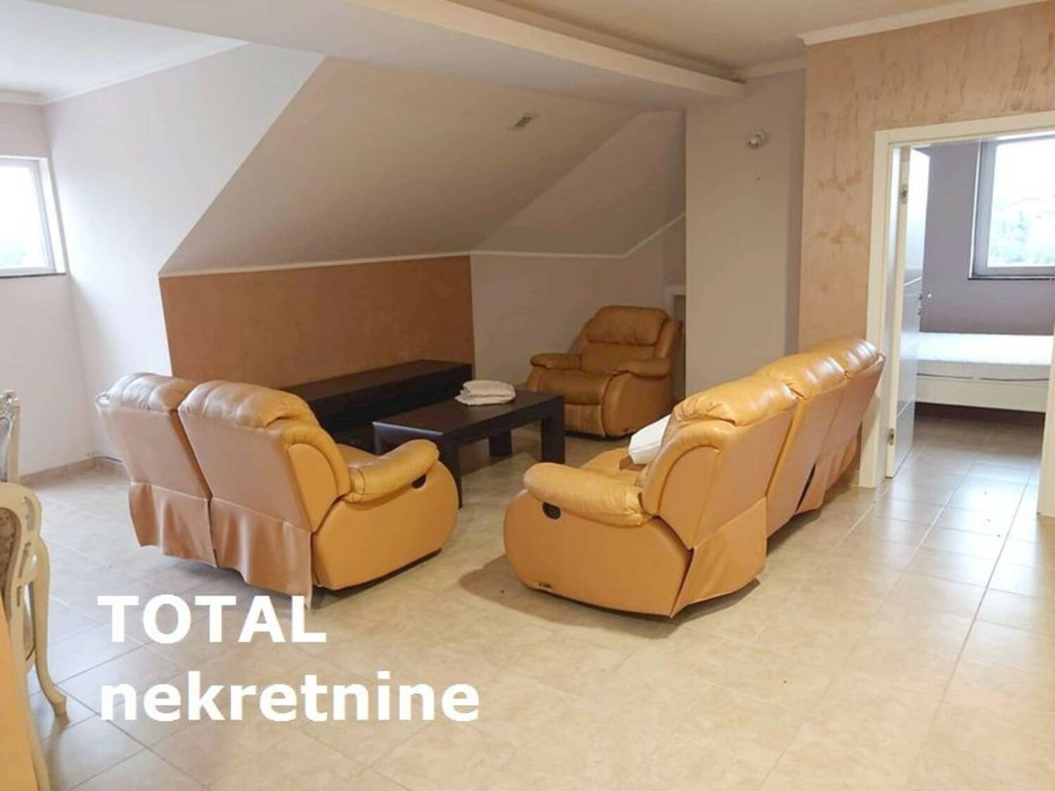 Troiposoban stan, Sremska Kamenica - Tatarsko Brdo | Prodaja · 160m² · 206.000€