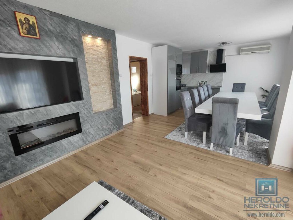 Kuća, Jagodina | Prodaja · 270m² · 160.000€