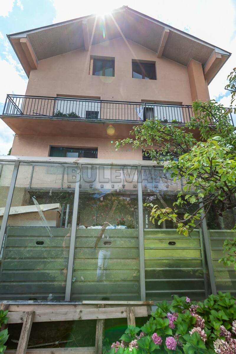 Kuća, Niš - Kalač brdo | Prodaja · 351m² · 230.000€