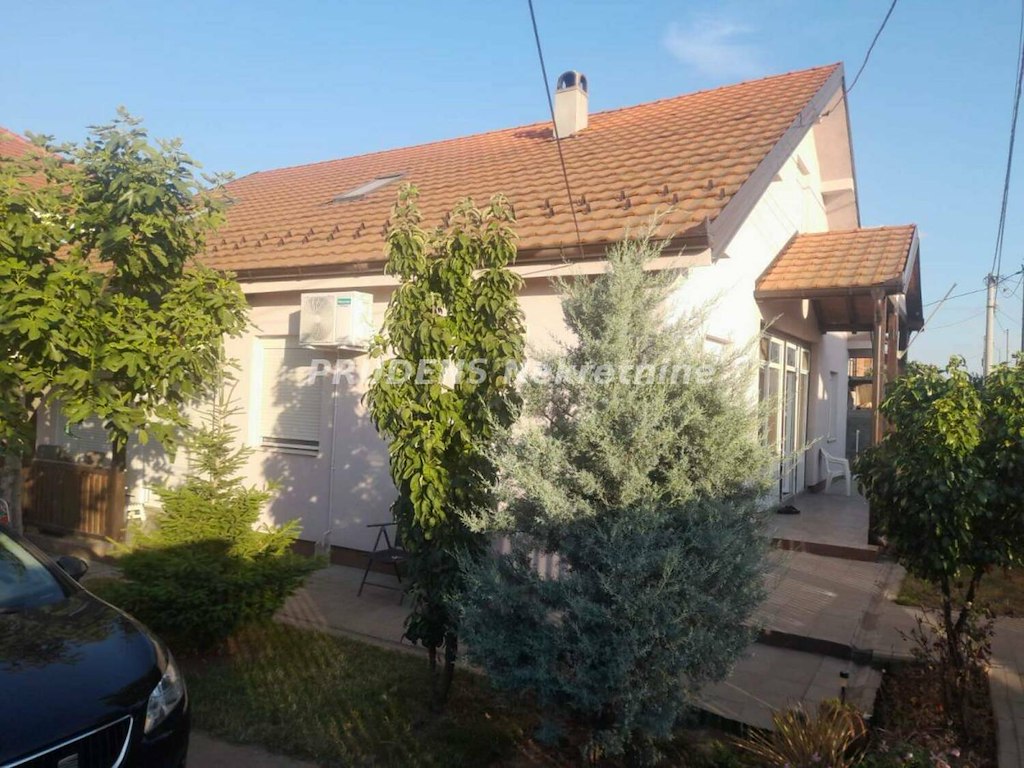 Kuća, Beograd - Surčin (mesto) | Prodaja · 243m² · 350.000€