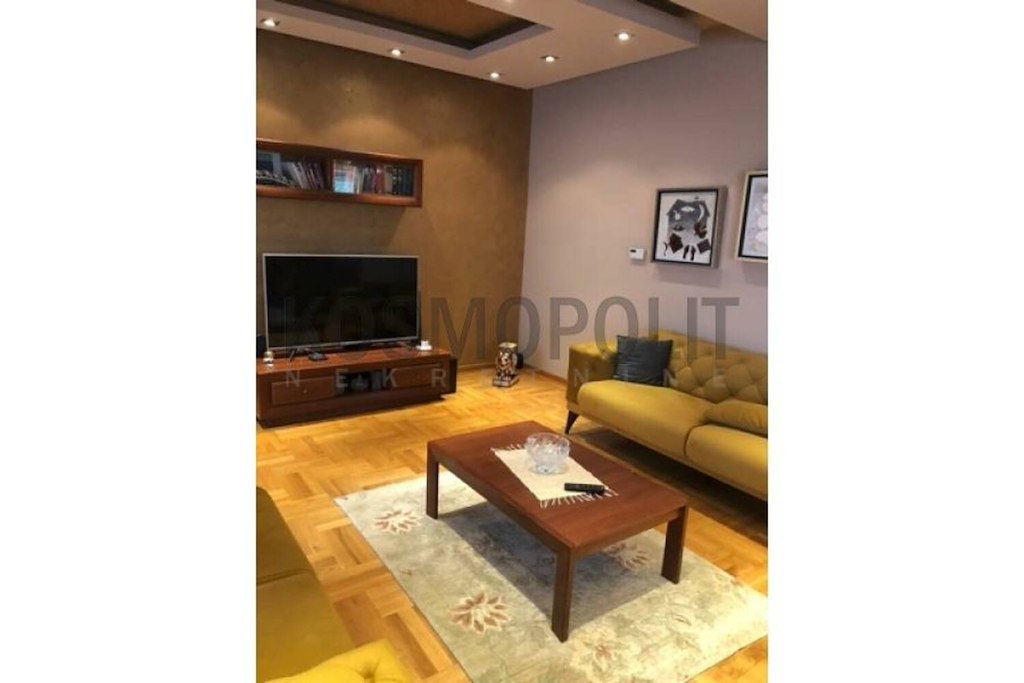 Kuća, Beograd - Višnjička Banja | Prodaja · 320m² · 470.000€