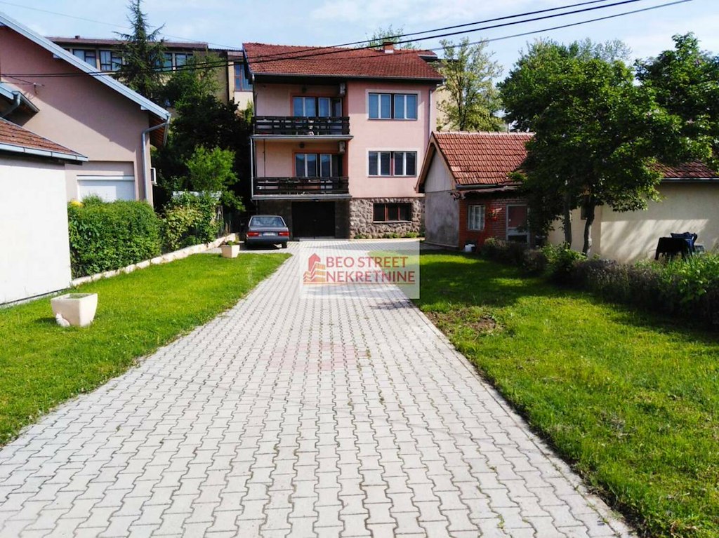 Kuća, Kraljevo | Prodaja · 300m² · 217.500€