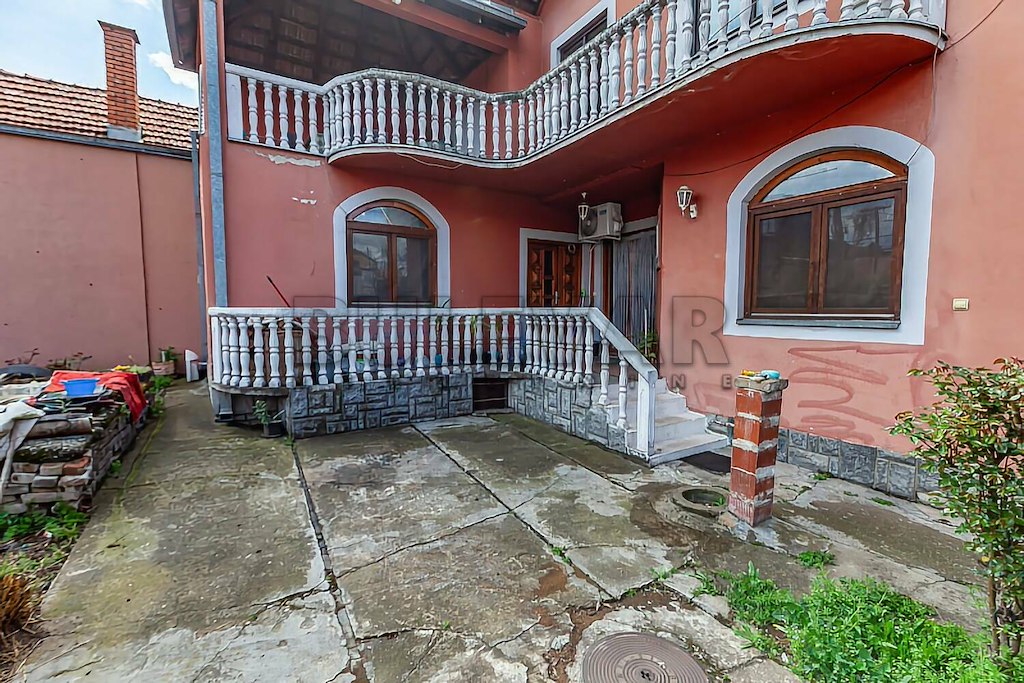 Kuća, Niš - Železnička stanica | Prodaja · 200m² · 200.000€