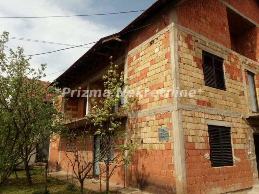 Kuća, Paraćin | Prodaja · 168m² · 40.000€