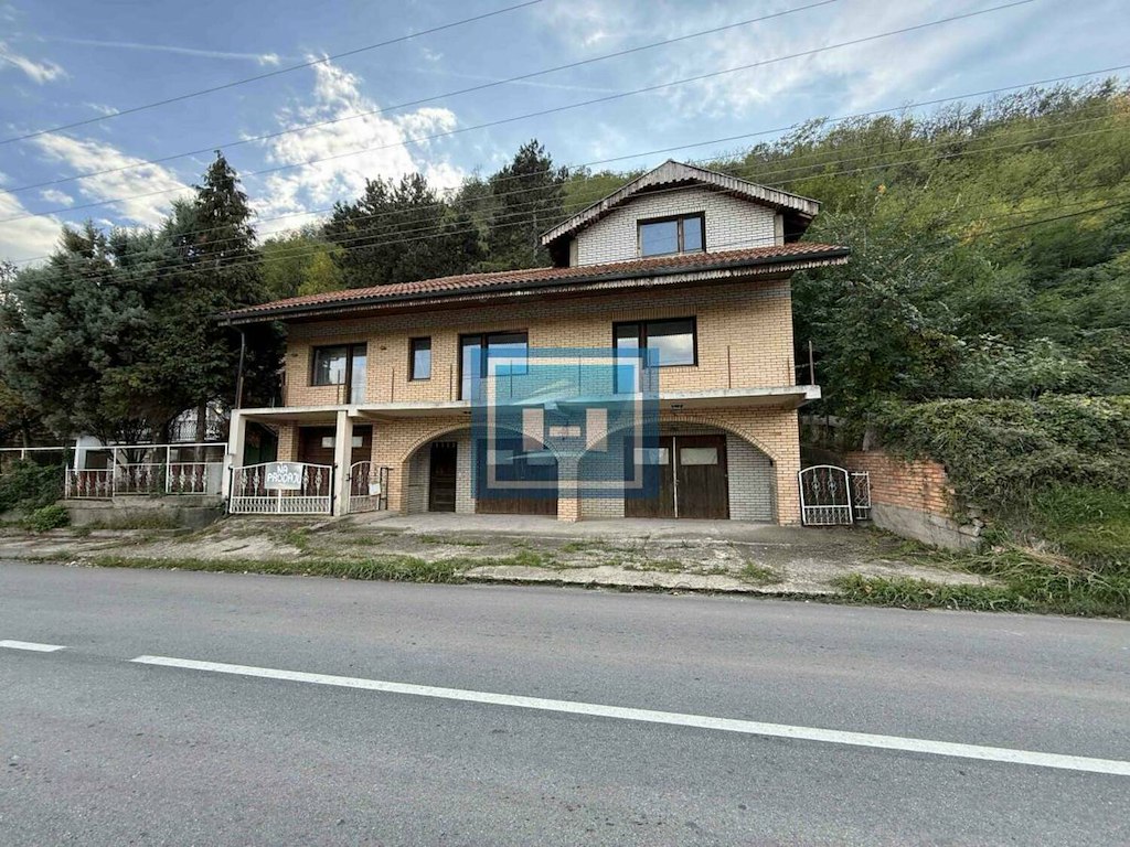 Kuća, Jagodina - Miloševo | Prodaja · 500m² · 37.000€