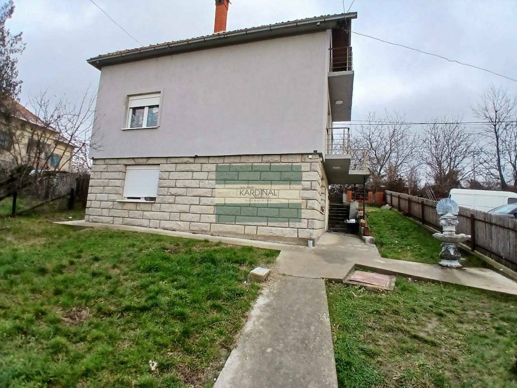Kuća, Topola | Prodaja · 330m² · 65.000€