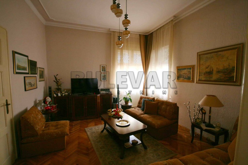 Kuća, Niš - Centar | Prodaja · 275m² · 330.000€