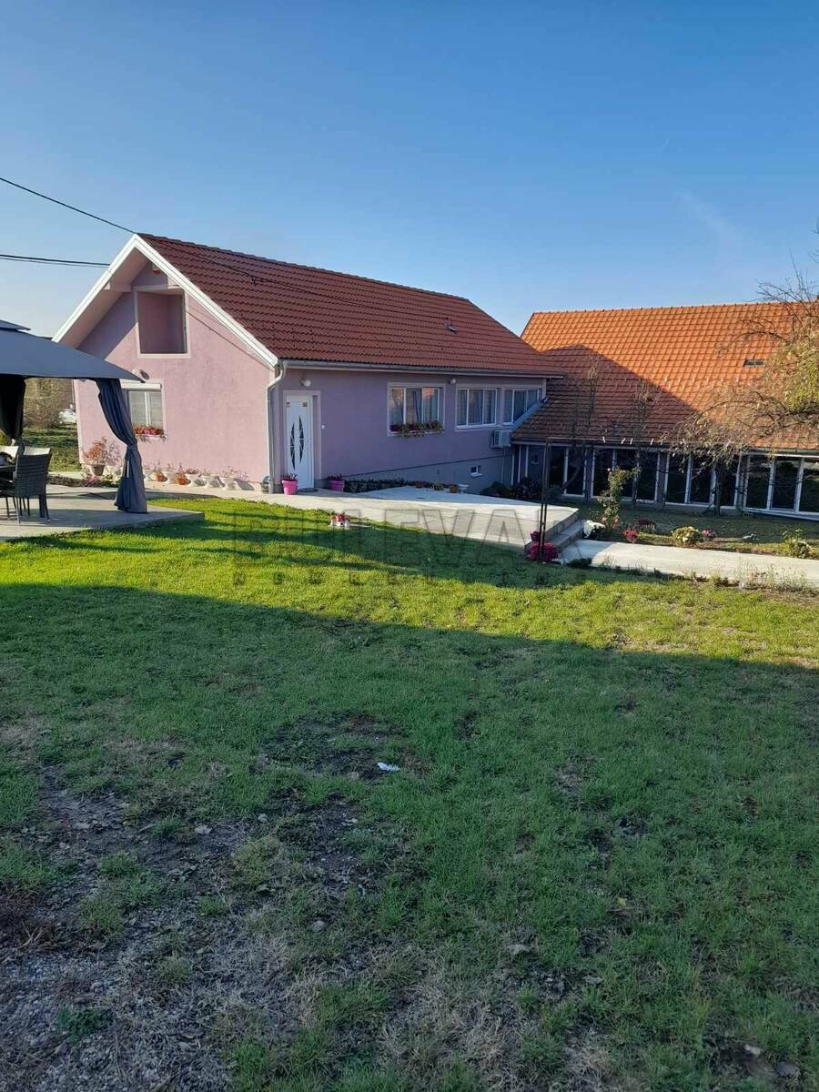 Kuća, Kragujevac - Maršić | Prodaja · 350m² · 400.000€