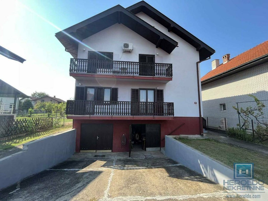 Kuća, Jagodina | Prodaja · 353m² · 118.000€