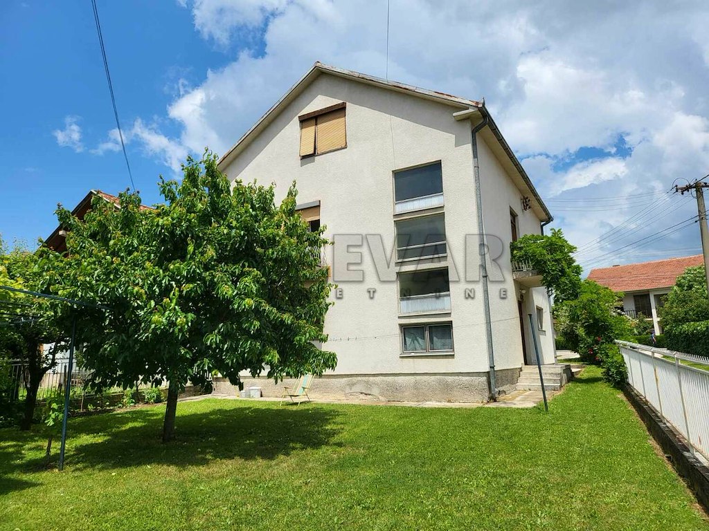 Kuća, Kragujevac - Stanovo | Prodaja · 270m² · 150.000€