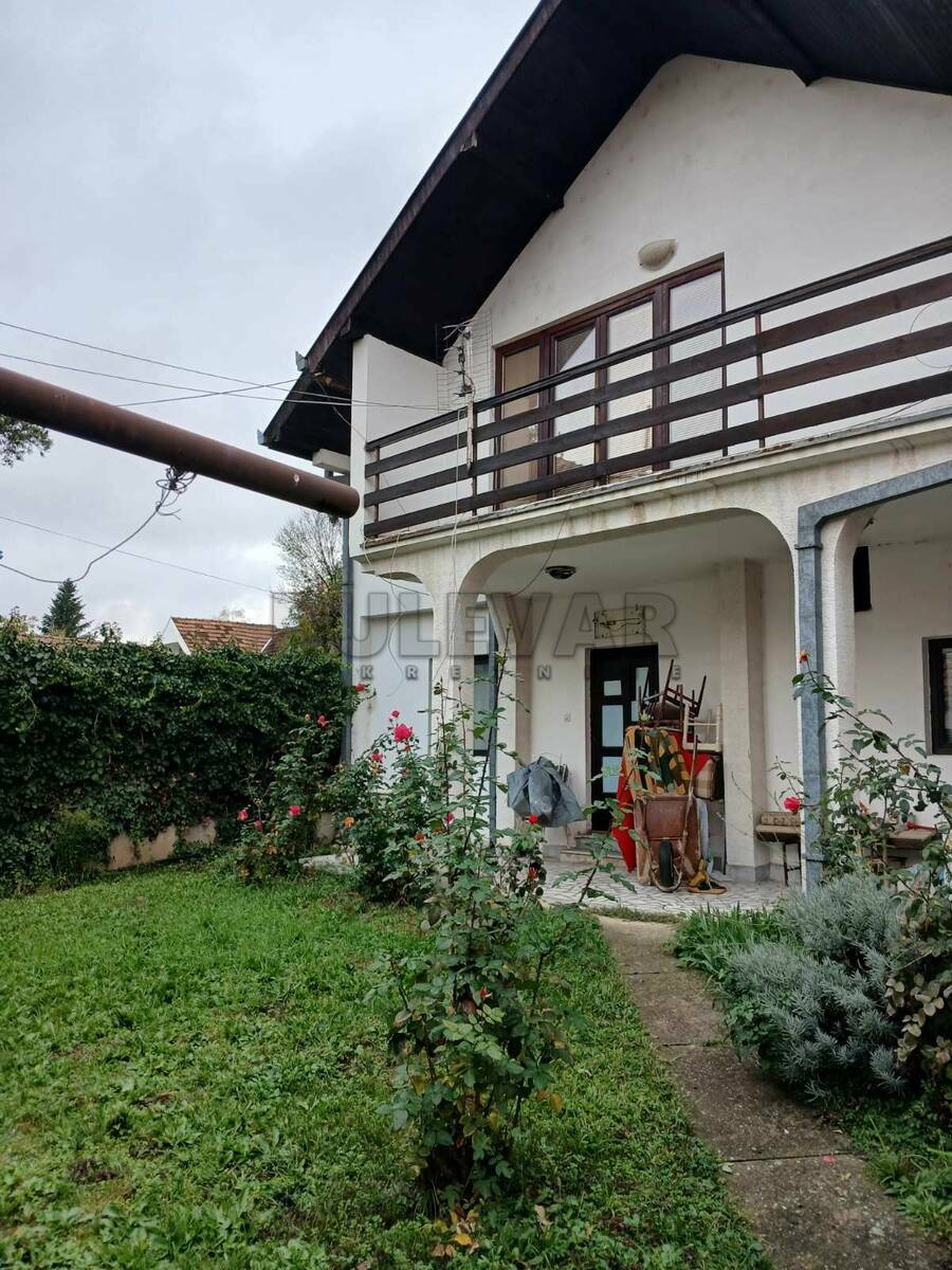 Kuća, Kragujevac - Šest Topola | Prodaja · 179m² · 120.000€