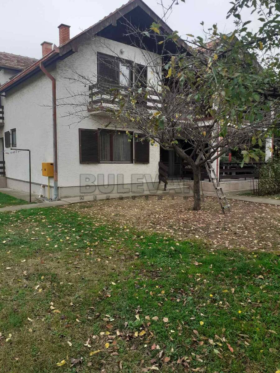 Kuća, Kragujevac - Kragujevac | Prodaja · 213m² · 235.000€