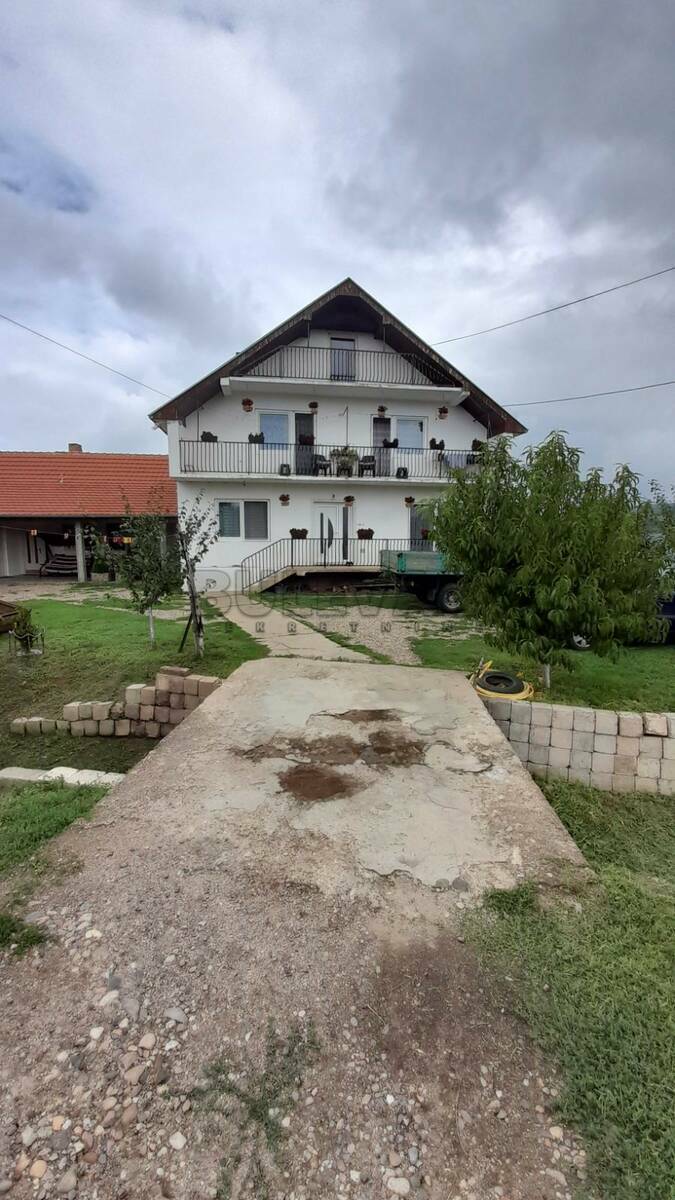 Kuća, Doljevac - Belotinac | Prodaja · 230m² · 125.000€