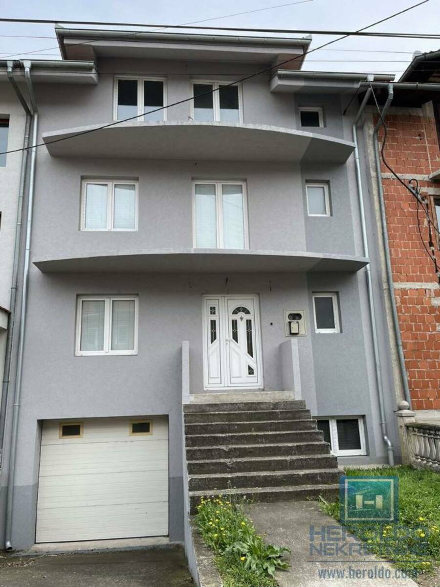 Kuća, Jagodina | Prodaja · 344m² · 150.000€