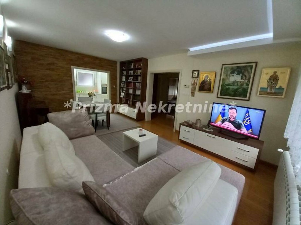 Kuća, Paraćin | Prodaja · 194m² · 130.000€