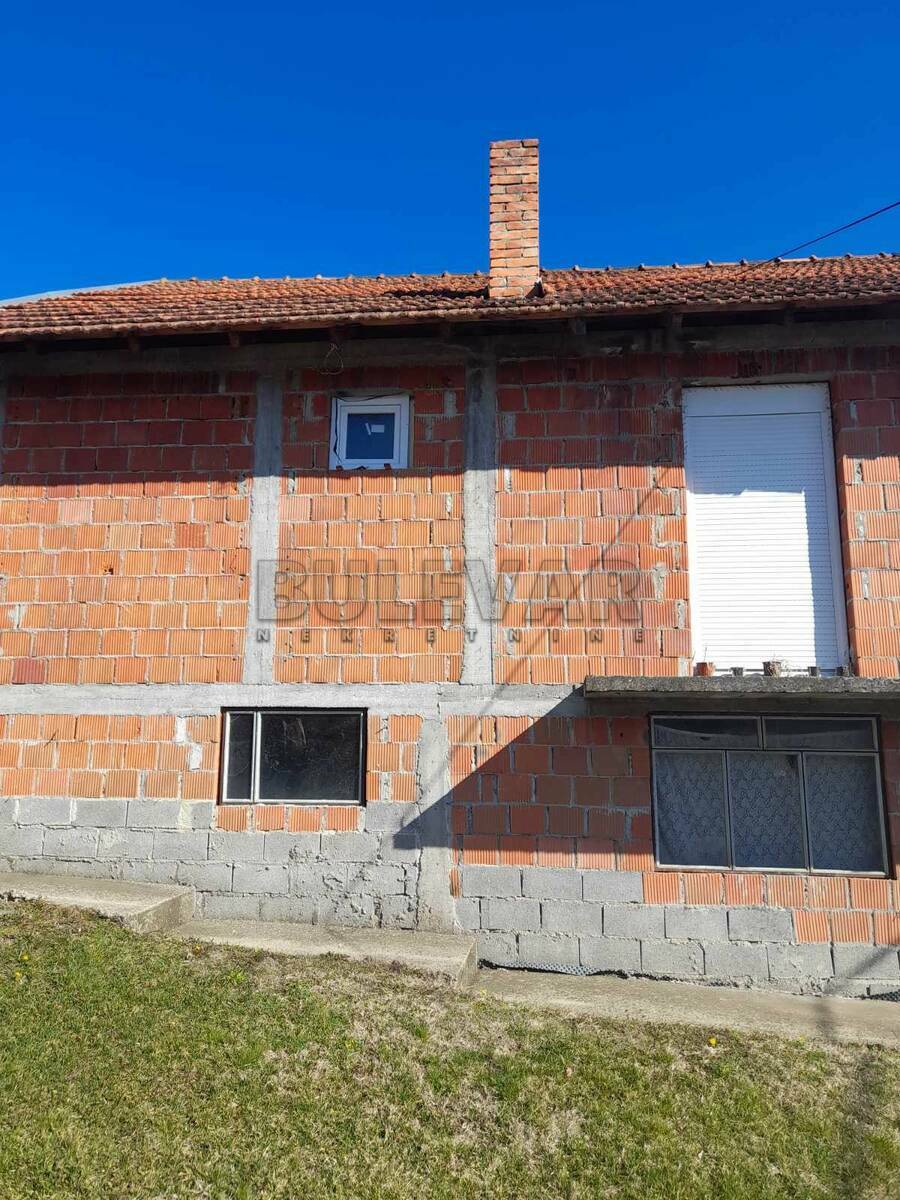Kuća, Rekovac - Centar | Prodaja · 81m² · 33.000€