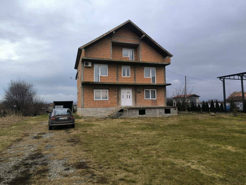 Kuća, Jagodina - Ribare | Prodaja · 194m² · 97.000€