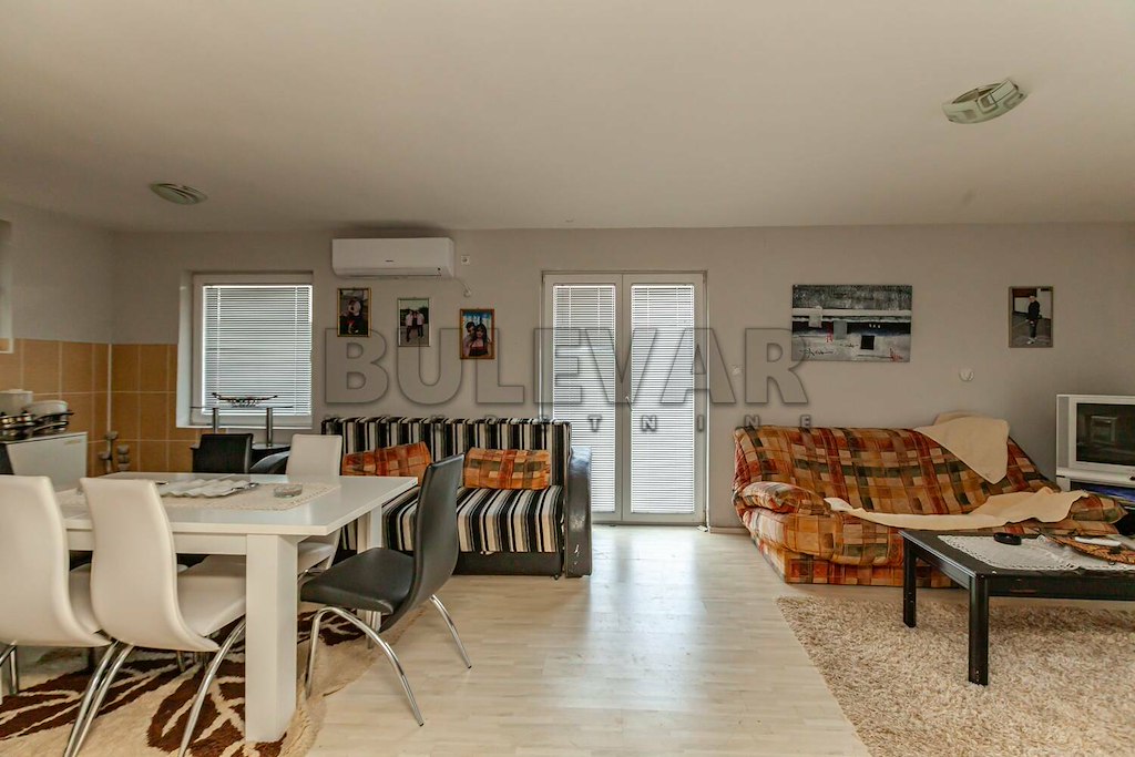 Kuća, Niš - Doljevac | Prodaja · 200m² · 260.000€